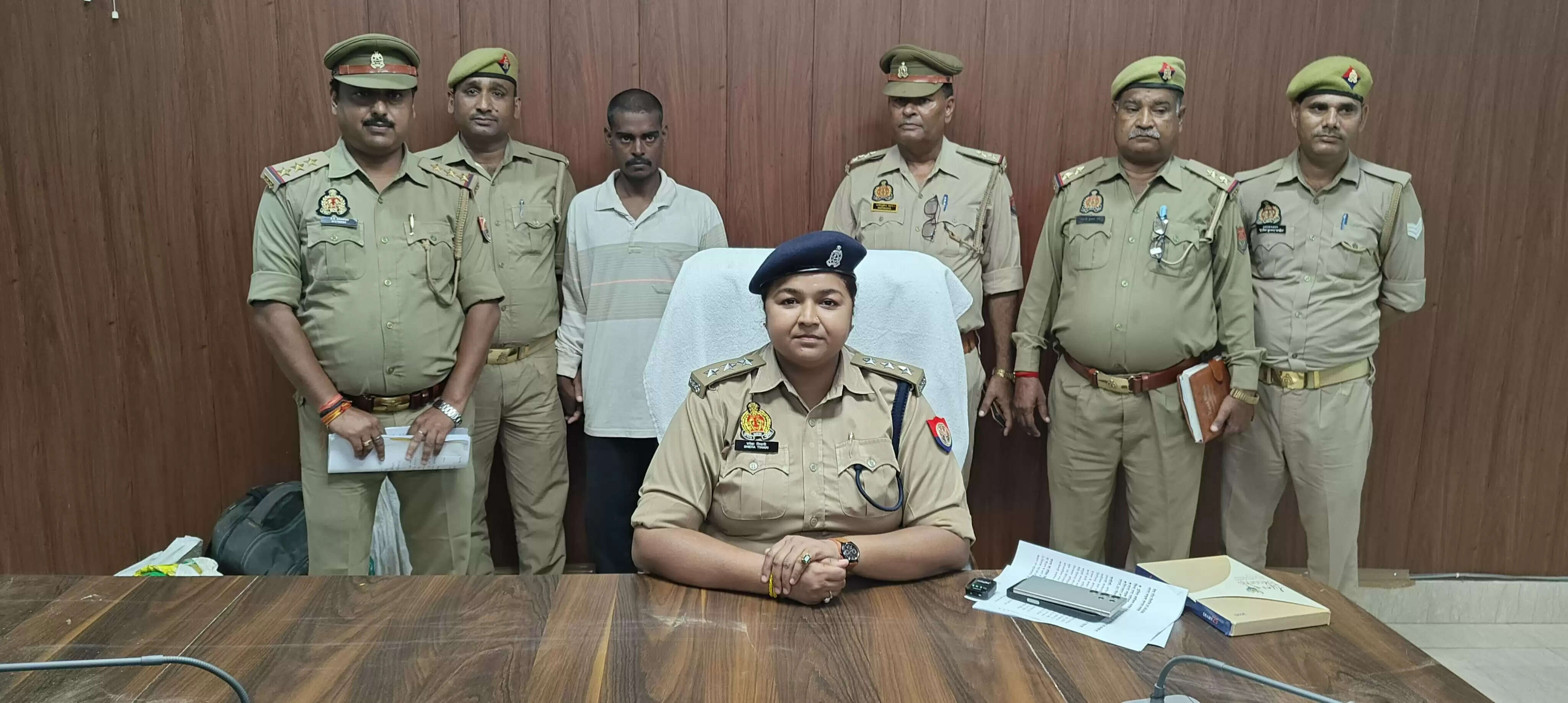 मंदिरों में घंटे की चोरी करने वाला गिरफ्तार, 14 पीतल के घंटे हुए बरामद, Thief Akash Nishad ...